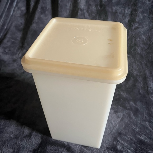 Tupperware | Kitchen | Vintage Tupperware Cracker Keeper3151 And 13145 ...